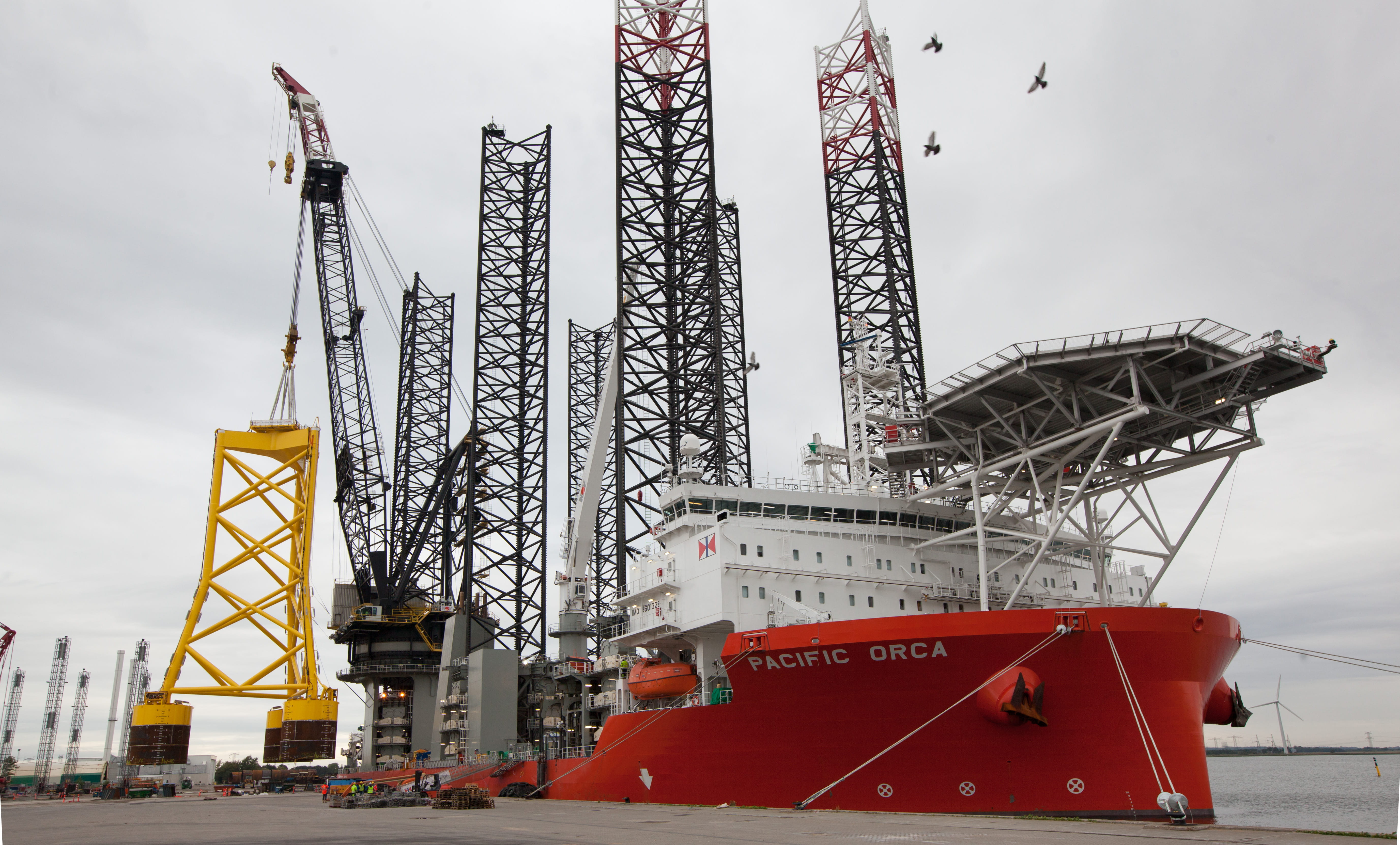The 850 tonnes suction bucket jacket foundation has been sucked into ...
