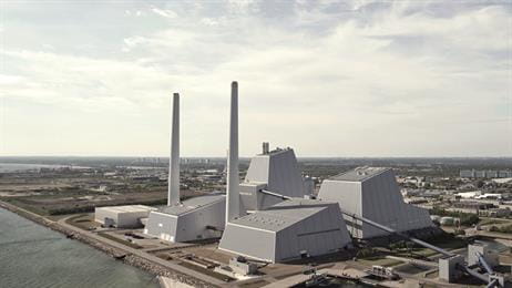 Denmarks largest power station replaces coal with wood pellets