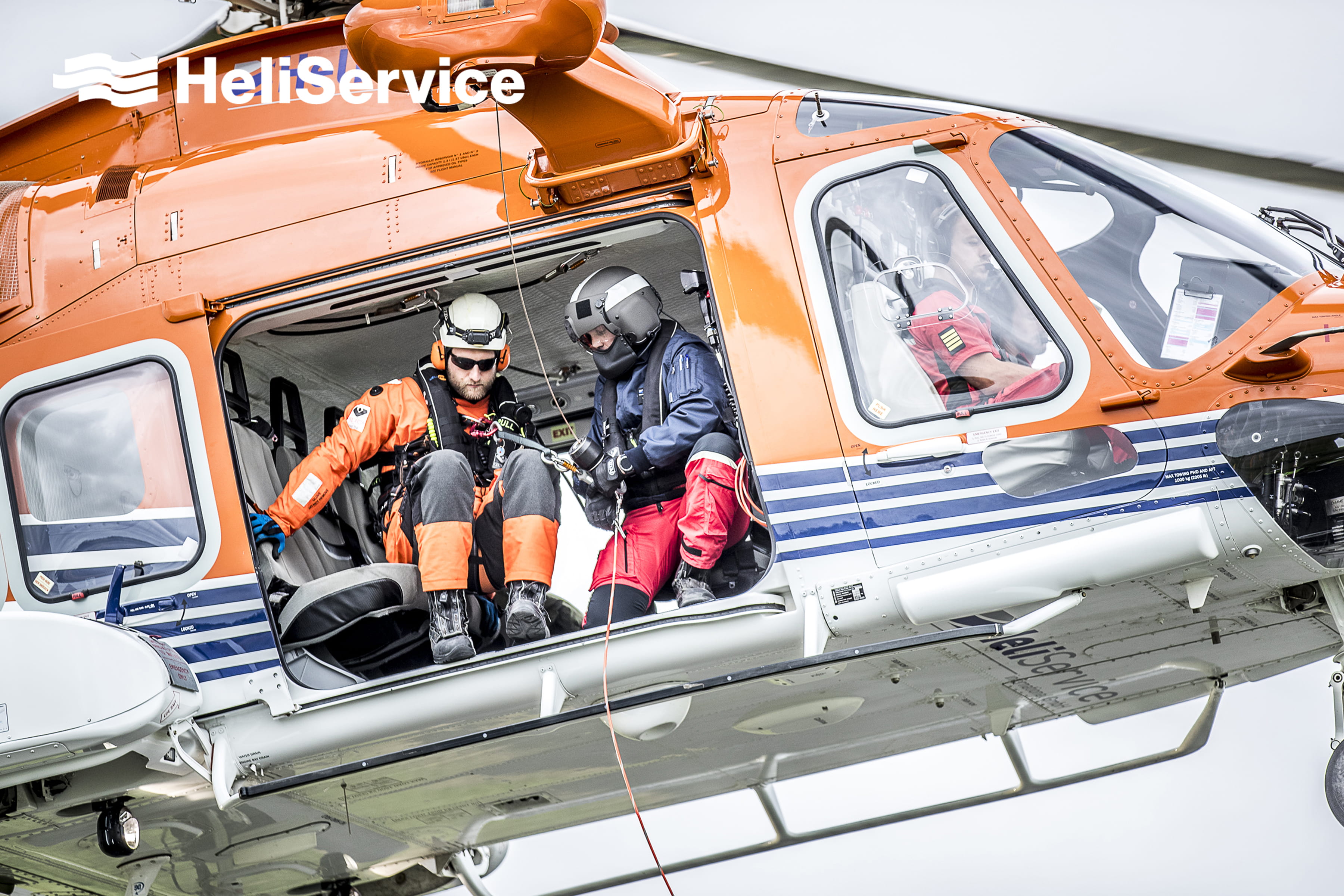 Orsted and Eversource Sign First Ever US Offshore Wind Helicopter Contract